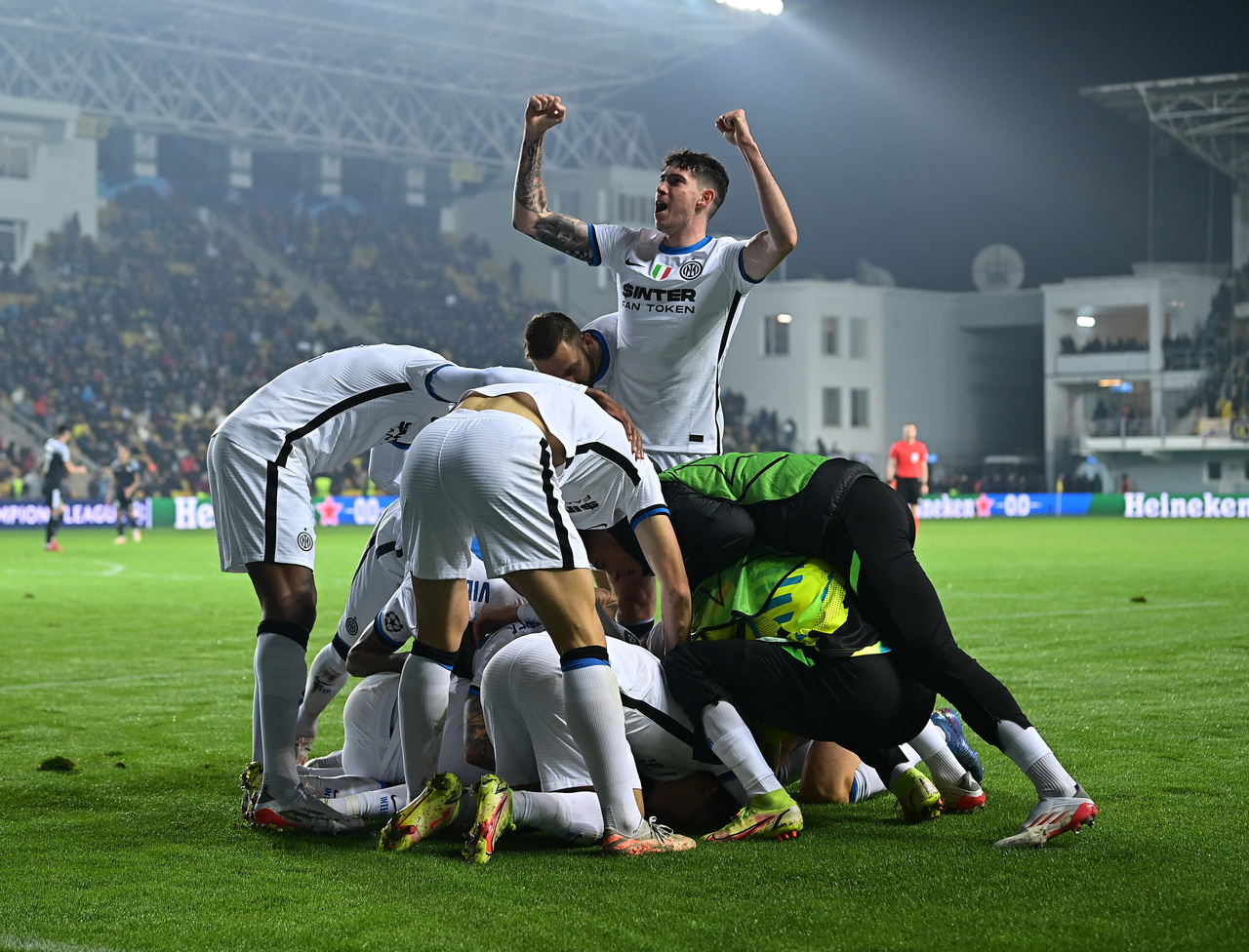 Champions League Linter Si Qualifica Se Le Combinazioni Per Gli Ottavi