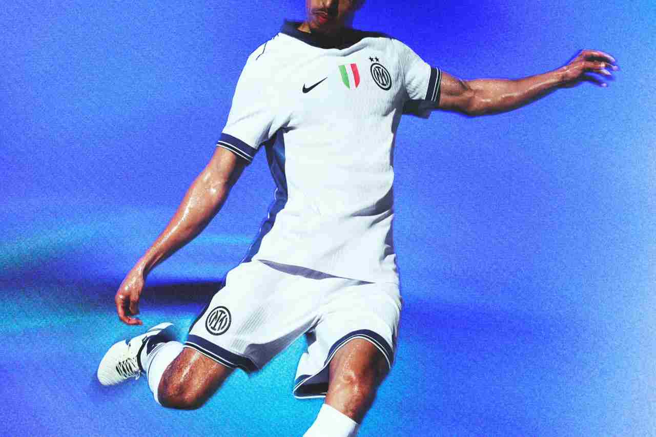 UFFICIALE la seconda maglia dell'Inter 2024/25