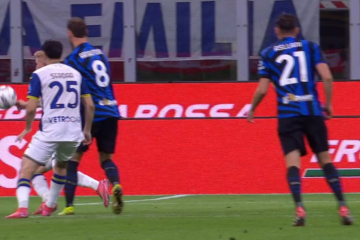 Moviola Inter-Verona, manca un rosso: "Troppo evidente"